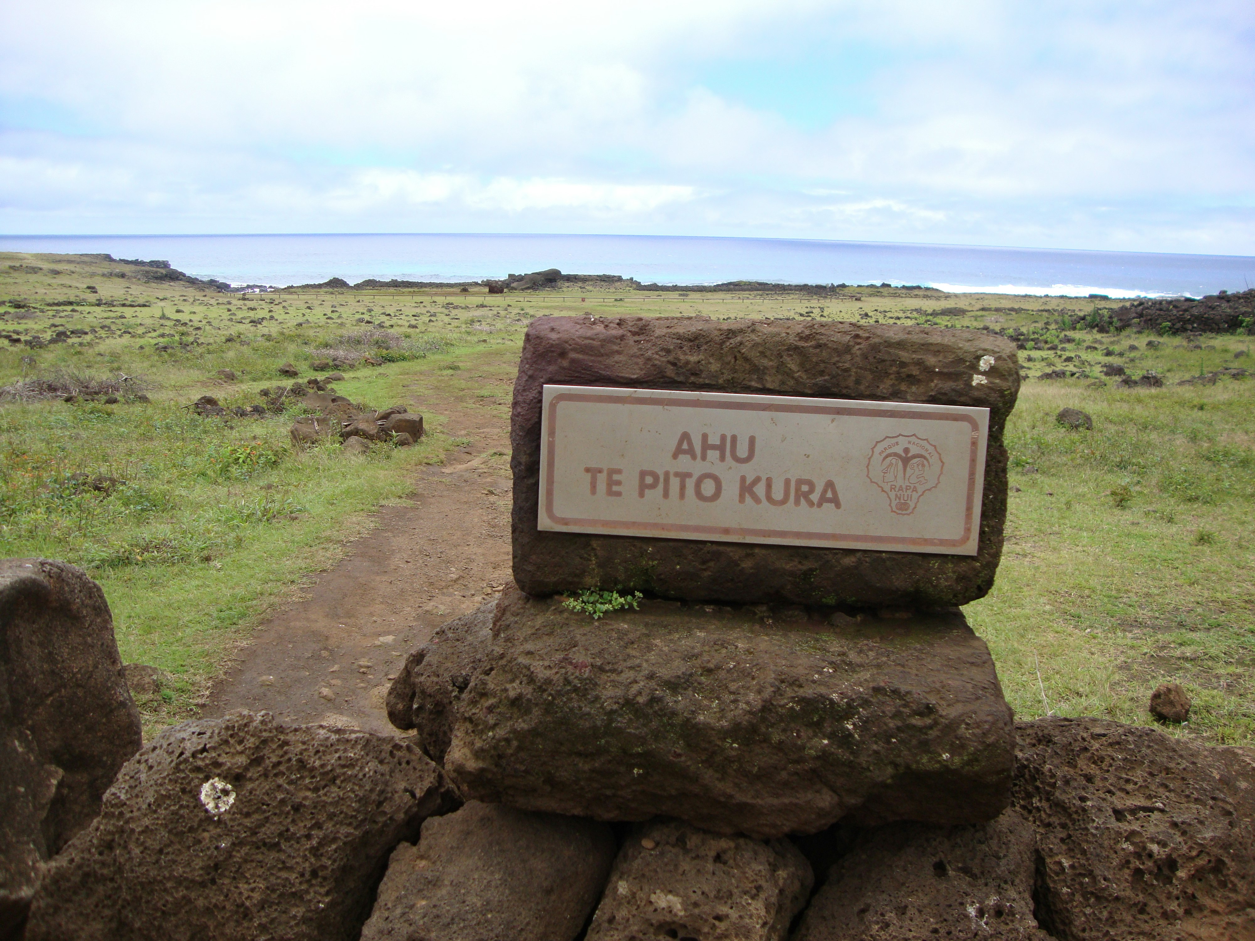 Ahu Te Pito Kura – Isla de Pascua Chile