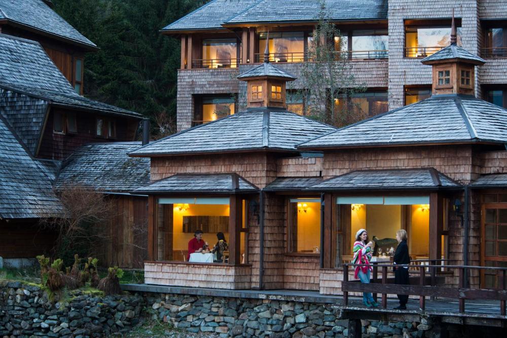 Hotel Lodge & Spa Termas de Puyuhuapi - Información, Tarifas y Reservas